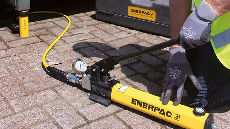 How To Replace A Hydraulic Hose?